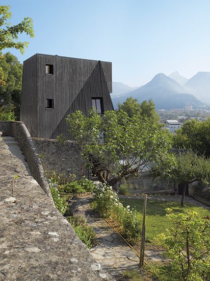 Saint-Ange Residence by Studio Odile Decq | 2016-04-01 | Architectural ...