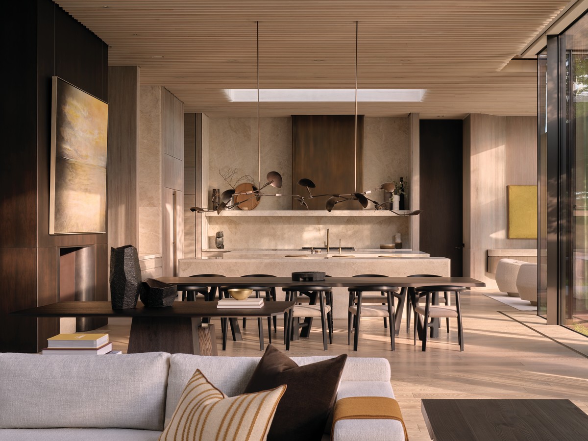 A Family Enlists Hariri Pontarini to Realize a Sprawling Lakeside ...